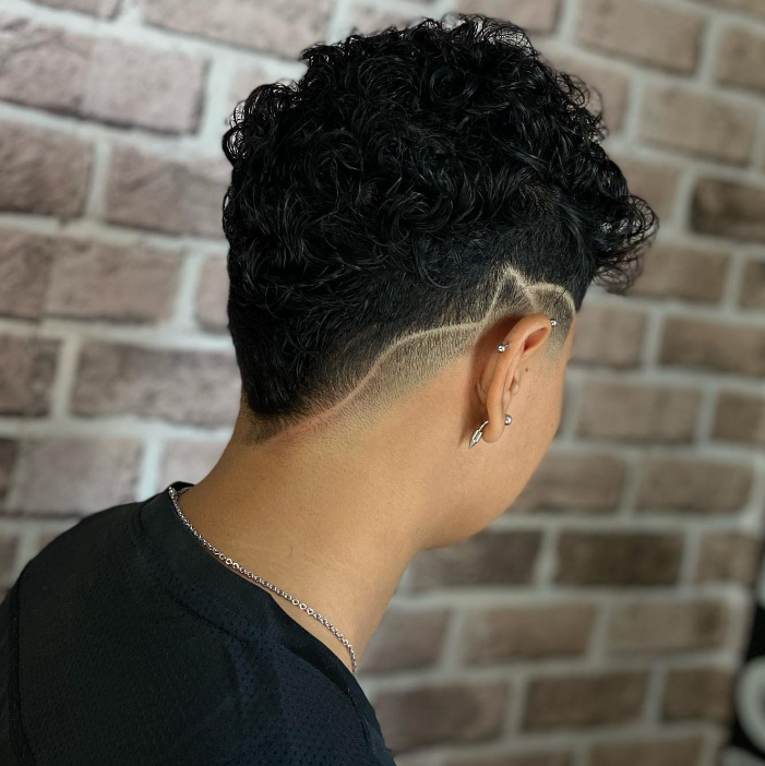 45 Cute Low Maintenance Short Natural Haircuts To Try in 2023 - Happily ...