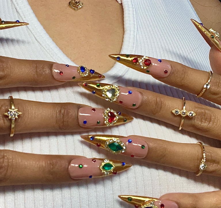 39 Best Diamond Nail Designs That You Will Love - Happily Curly
