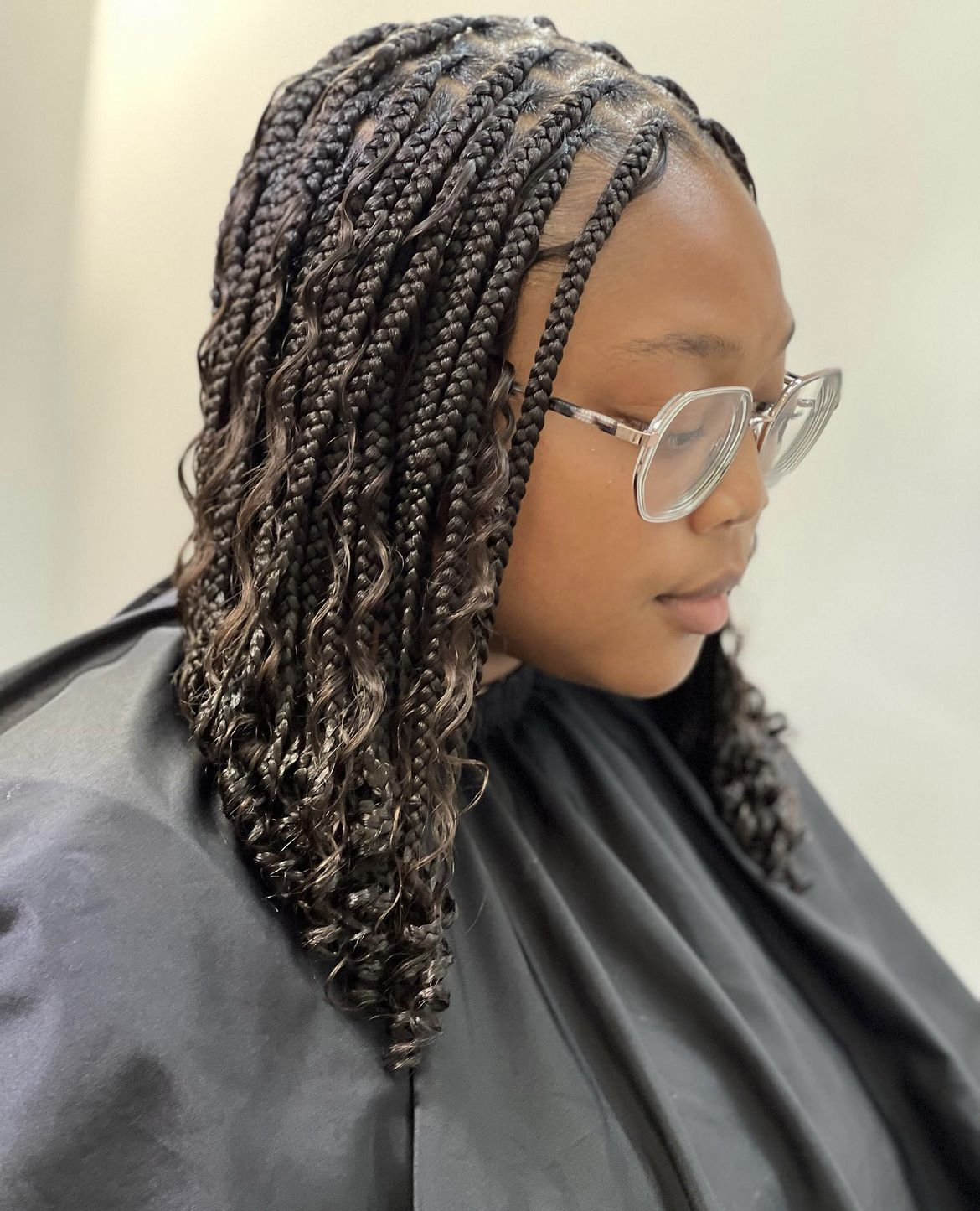 26 Gorgeous Knotless Braids With Curls Styles - Happily Curly